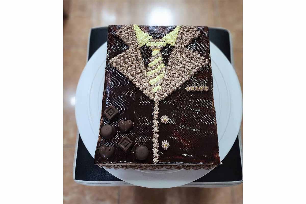 Nuria's Cakes - Chocolate Papi (35cm x 27cm x 10cm) - Delivery Service