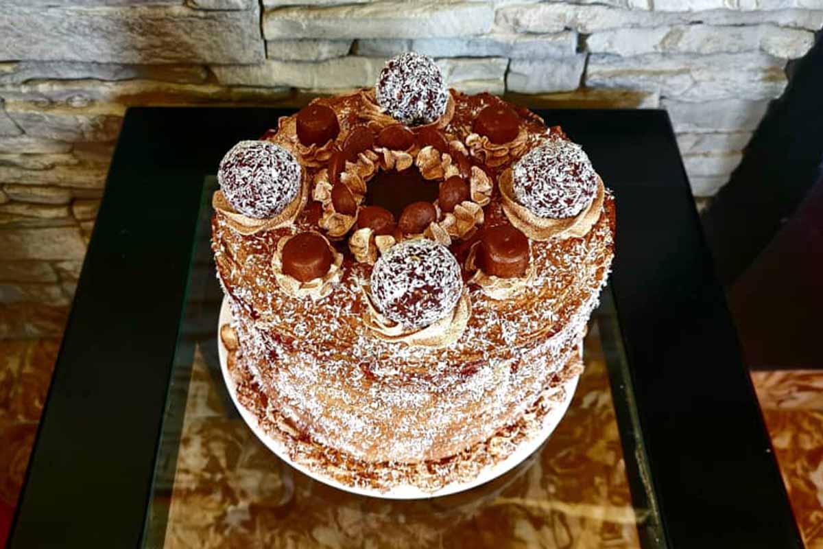 Nuria's Cakes - Chococo de trufas (Ø24cm x 10cm) - Envío a domicilio