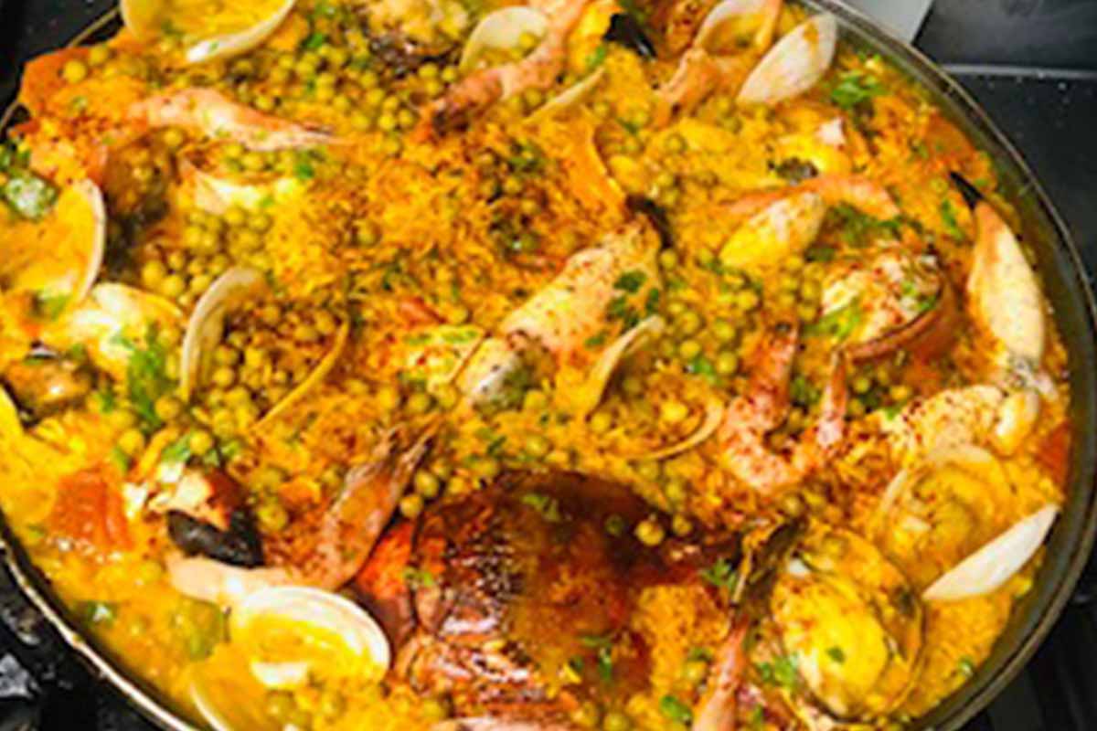 Iván Chefs Justo - Cuban paella (1 kg; for 10 people) - Delivery Service
