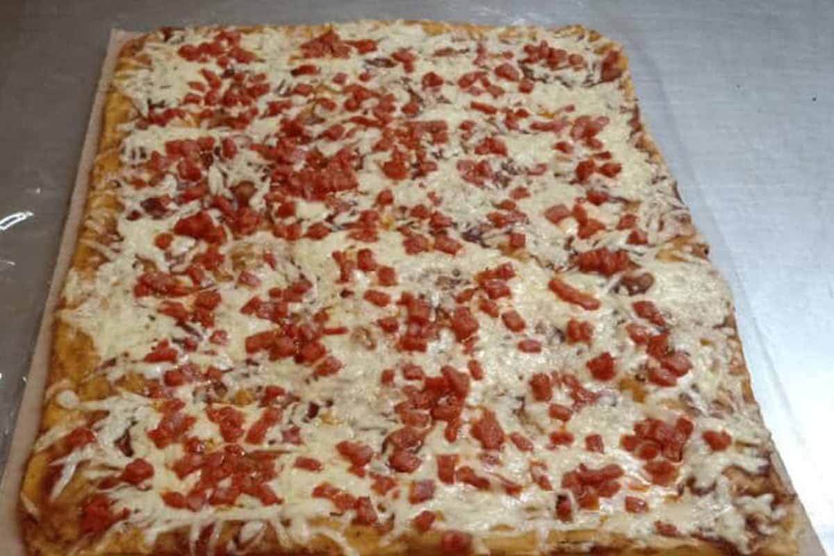 Jorgito's Pizzas - Pizza familiar de chorizo (40x50cm) - Envío a domicilio