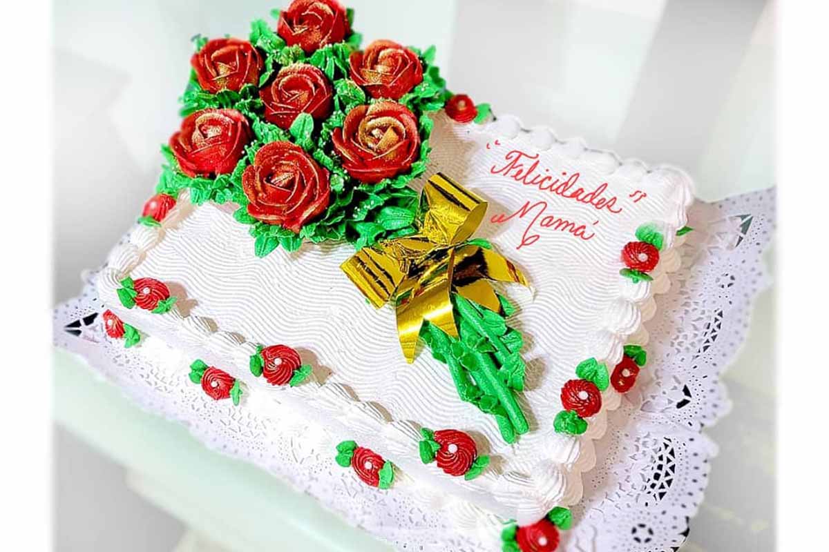 Nuria's Cakes - Flower cake (Ø35cm x 27cm x 10cm tall) - Delivery Service