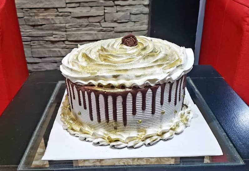 Torta Fabiola de vainilla (25cm x 10cm de alto) - Envío a domicilio